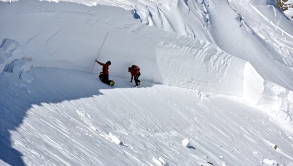 How to make an Avalanche feel scary and deadly as an encounter? : r/rpg